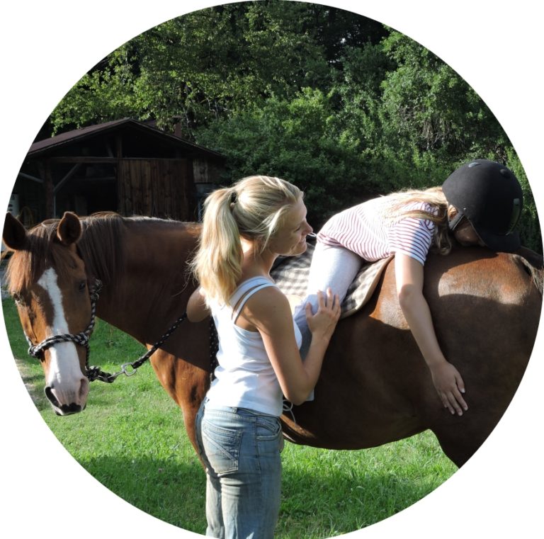 La thérapie avec le cheval - Equithérapie - Ergothérapie - Handicap